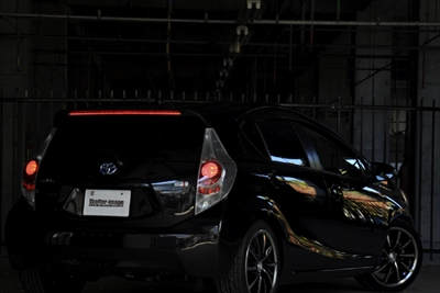 アクア NHP10 REAR HI-MOUNT SPOILER(RED LED) RED LENZ | Autostyle