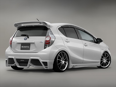 アクア NHP10 前期 NEXT リアウイング 素地 | Autostyle